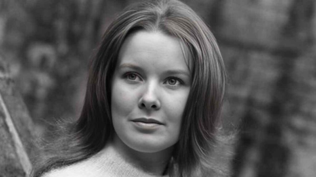 Lesley Duff: A Versatile Talent in British Theater and Television - NetVol