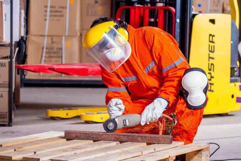 Stay Seen, Stay Safe: Workwear That Protects on Every Job - NetVol
